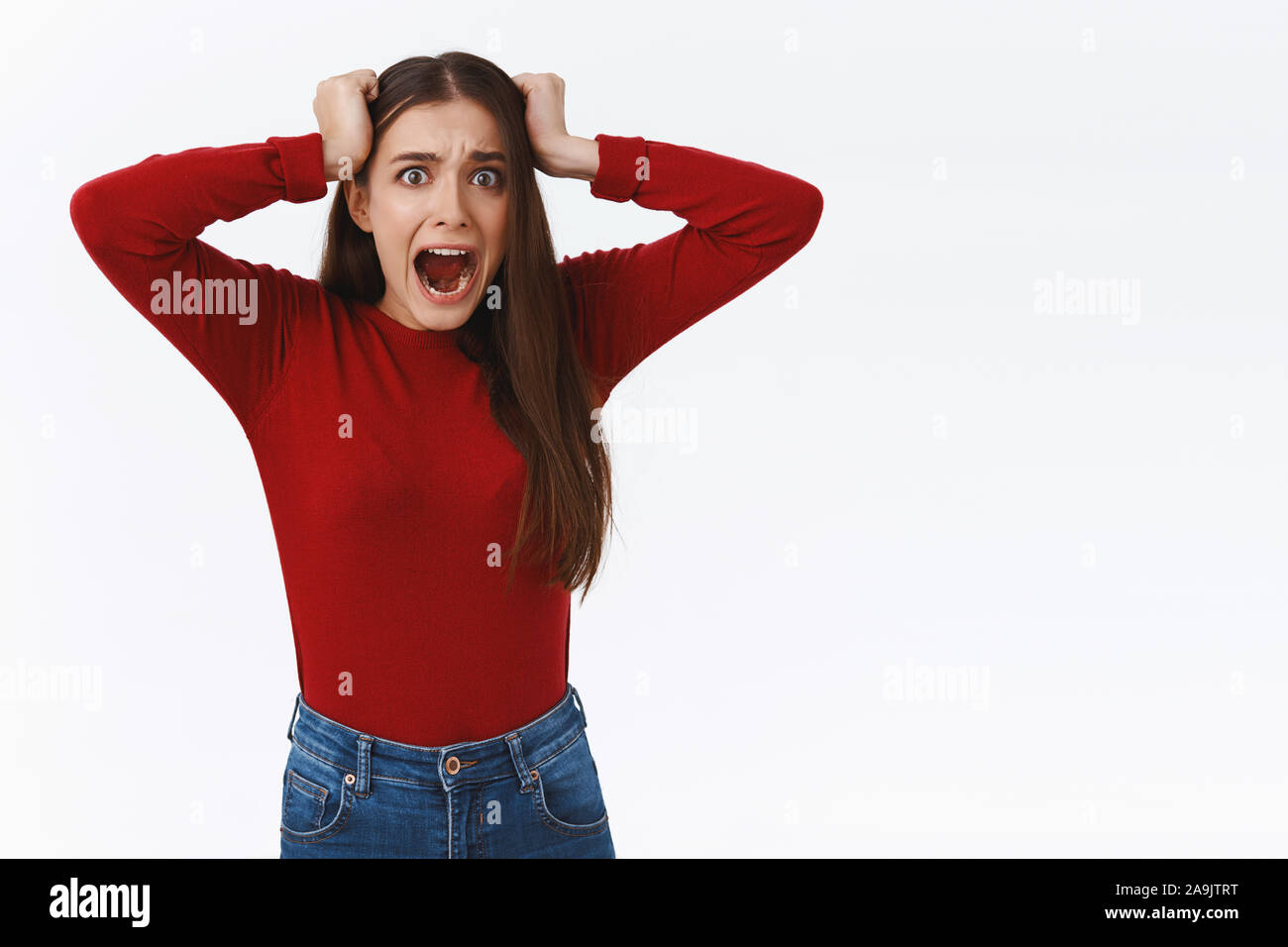 Woman screaming horror hi-res stock photography and images - Alamy