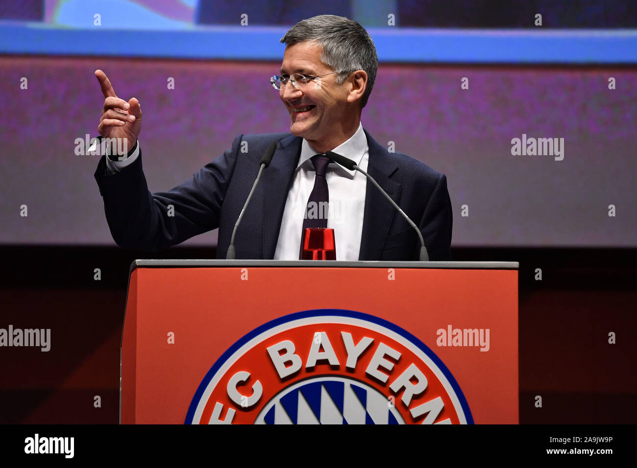 Munich, Germany. 15th Nov, 2019. Herbert HAINER (President FC Bayern ...