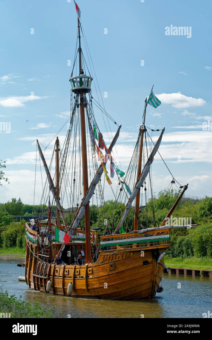 Replica of John Cabot's ship Matthew, Gloucester Sharpness Canal Stock ...