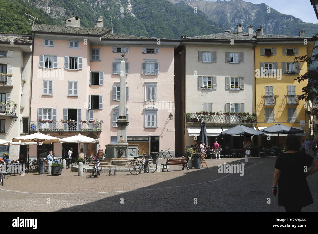 Historische Altstadt von Chiavenna Stock Photo - Alamy