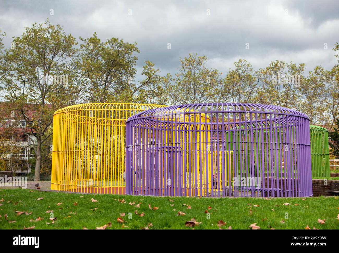 Decorative cages hi-res stock photography and images - Alamy