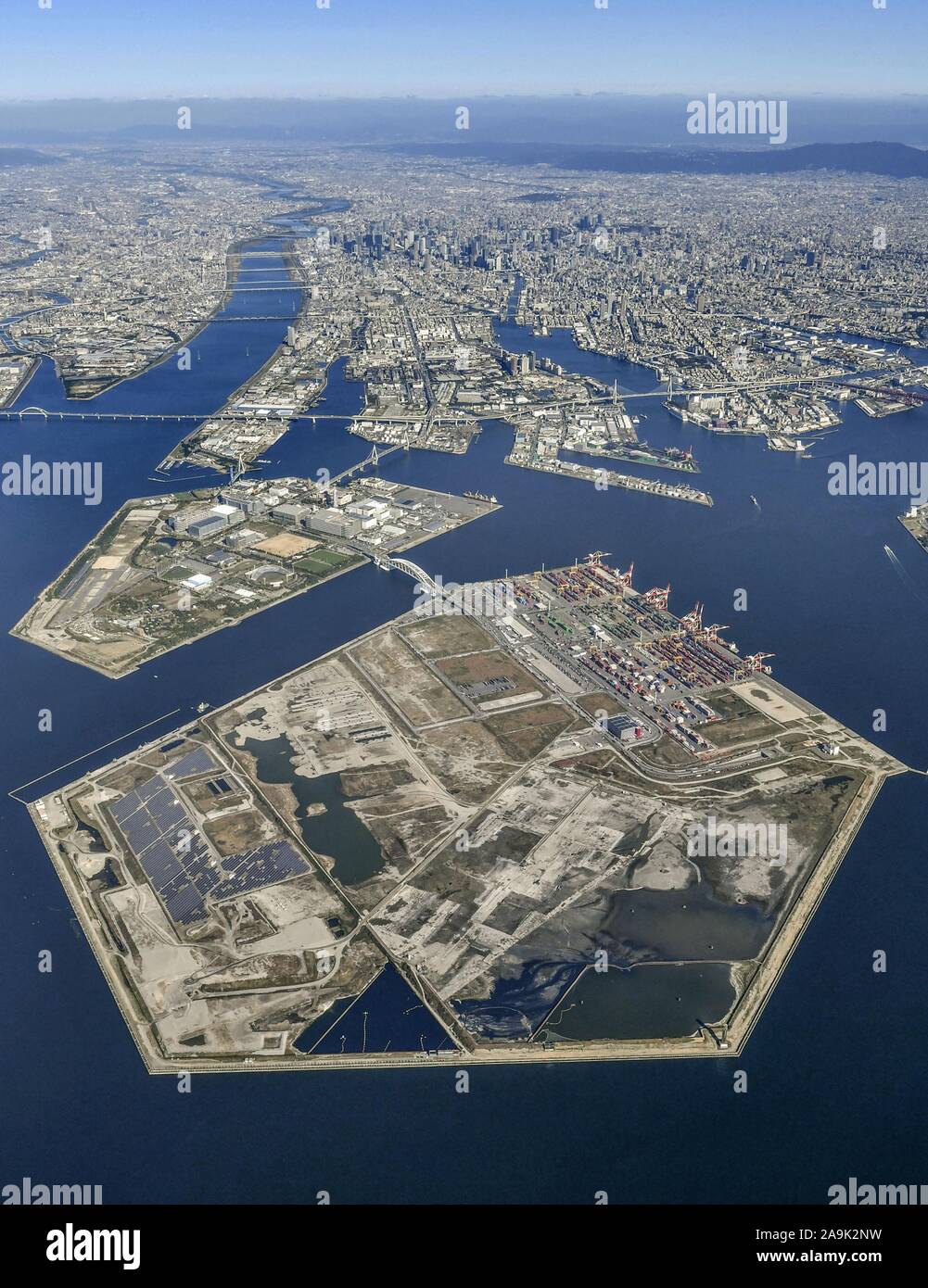 Yumeshima, Osaka, Japan. 5th Nov 2019. Photo taken from a Kyodo News ...