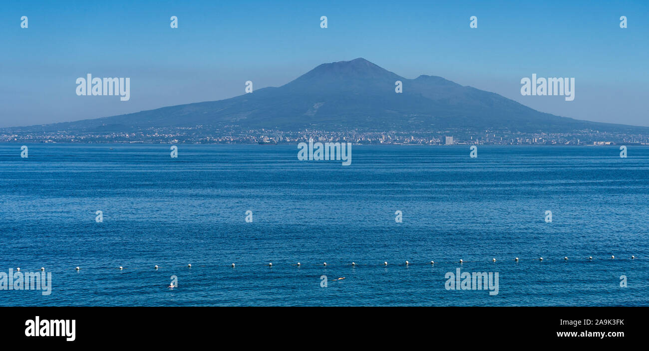 Castellammare di stabia vesuvio hi-res stock photography and images - Alamy