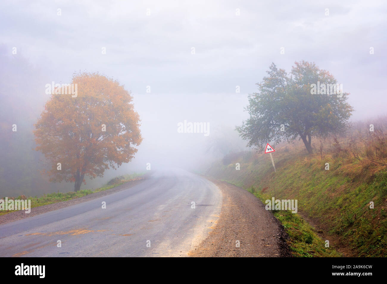 Fog warning sign hi-res stock photography and images - Alamy