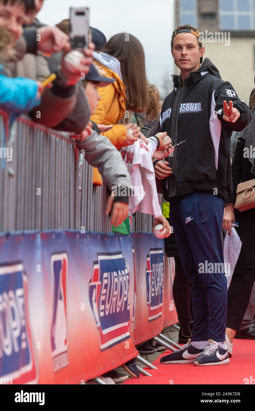 Armin wolf arena hi-res stock photography and images - Alamy