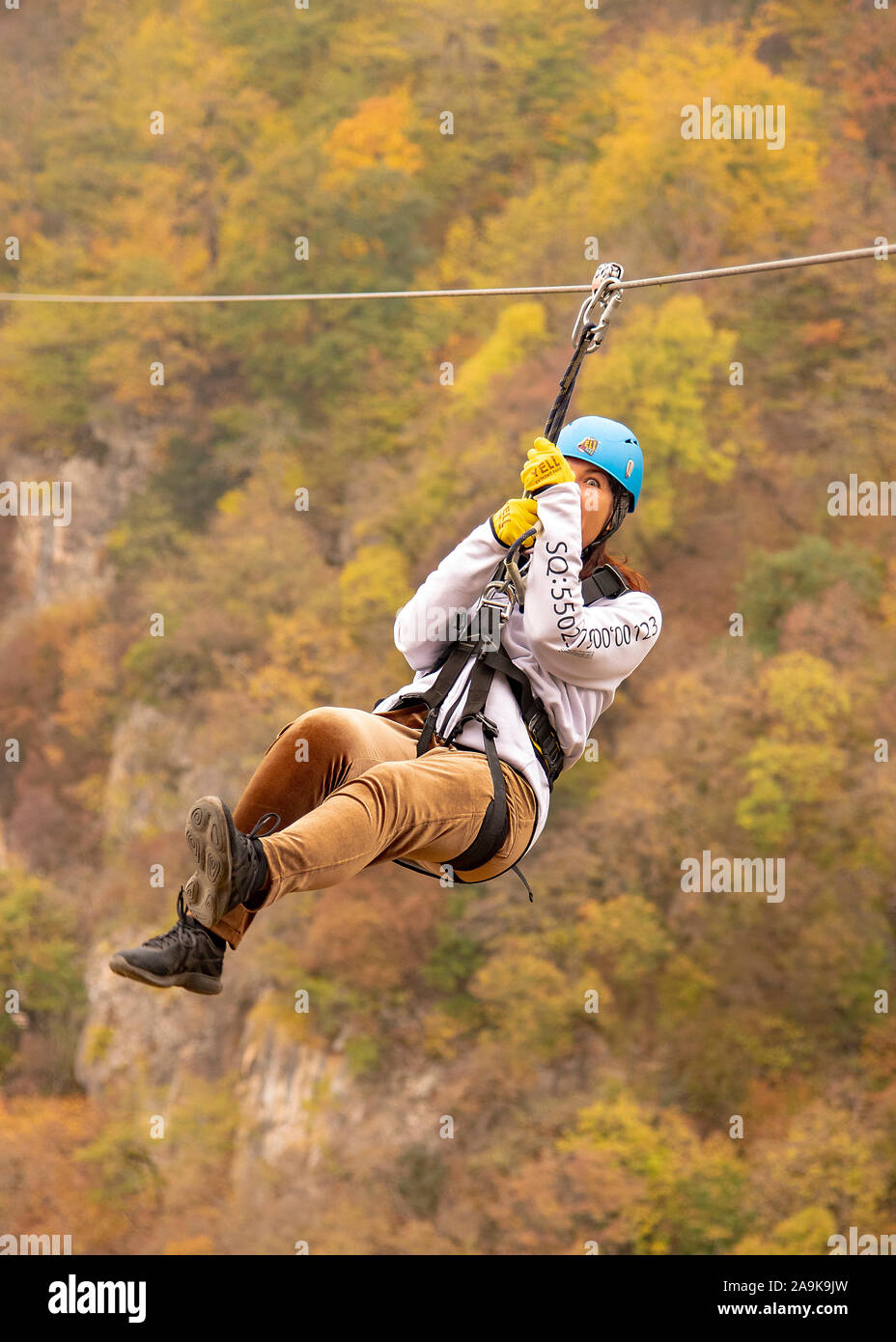 Dangerous zipline hi-res stock photography and images - Alamy
