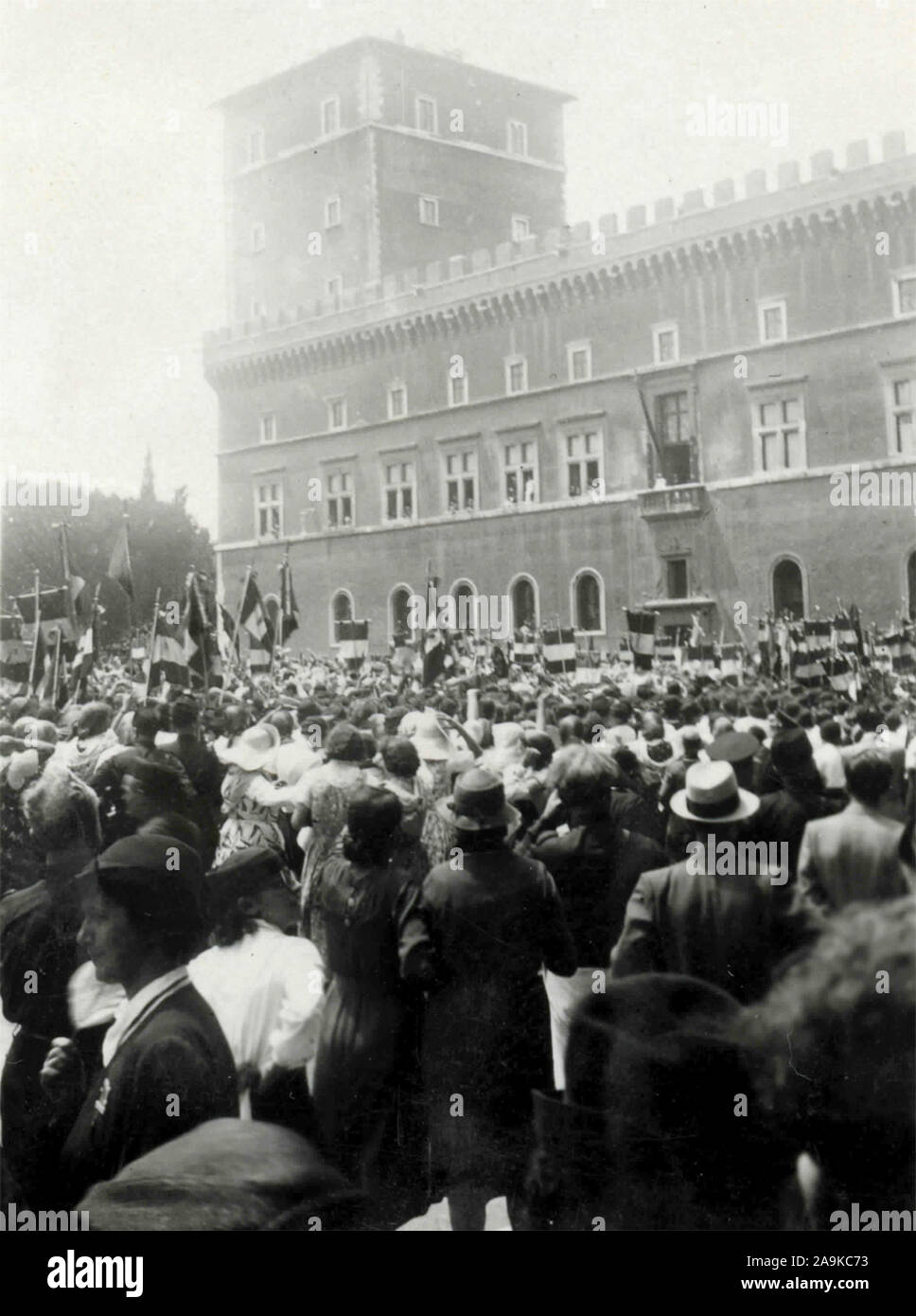 Fascism italy mussolini hi-res stock photography and images - Alamy