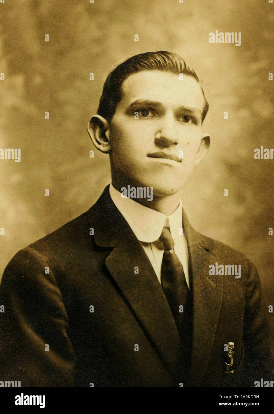 1920 studio portrait hi-res stock photography and images - Alamy