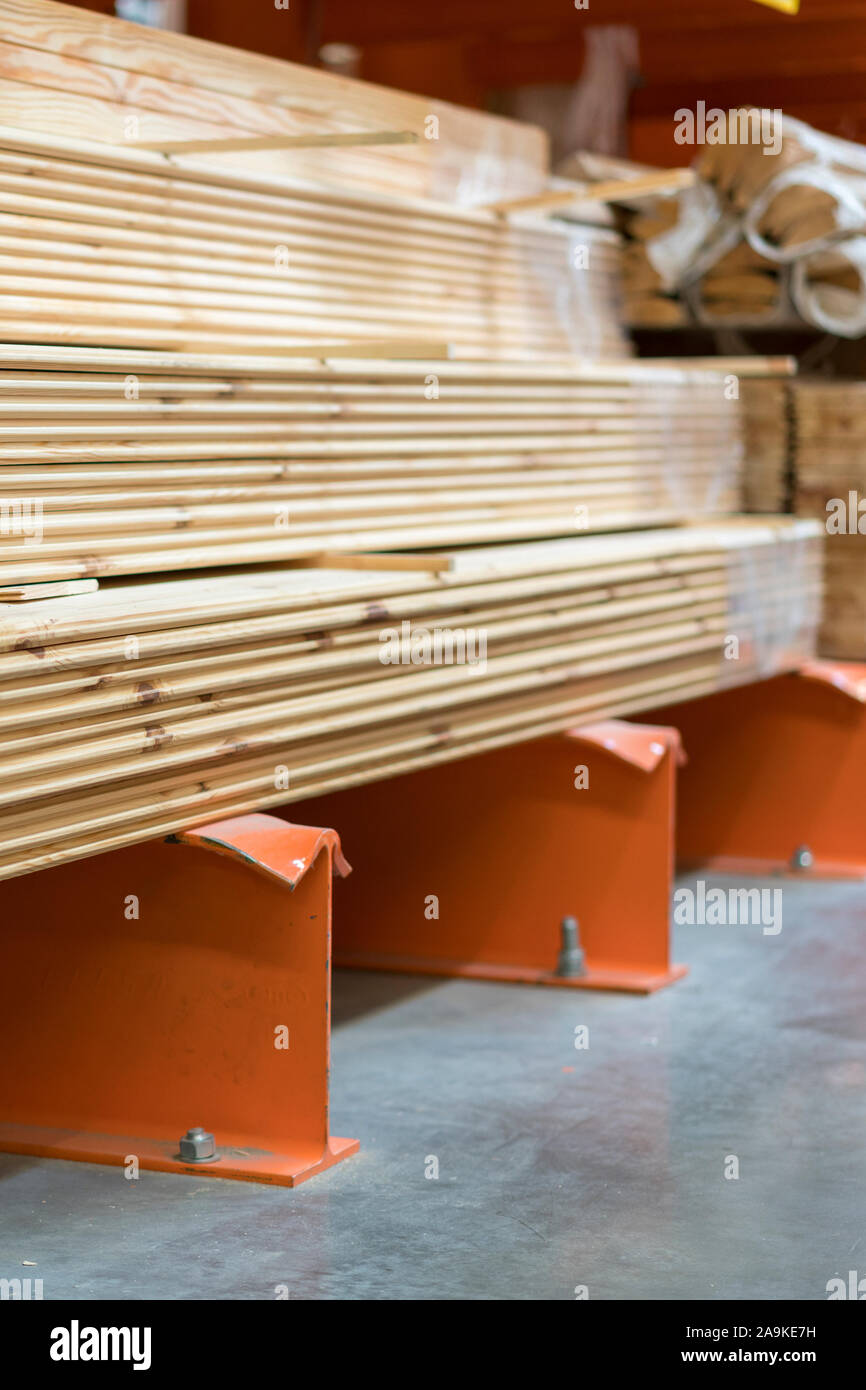 Cut boards on the truck hi-res stock photography and images - Alamy