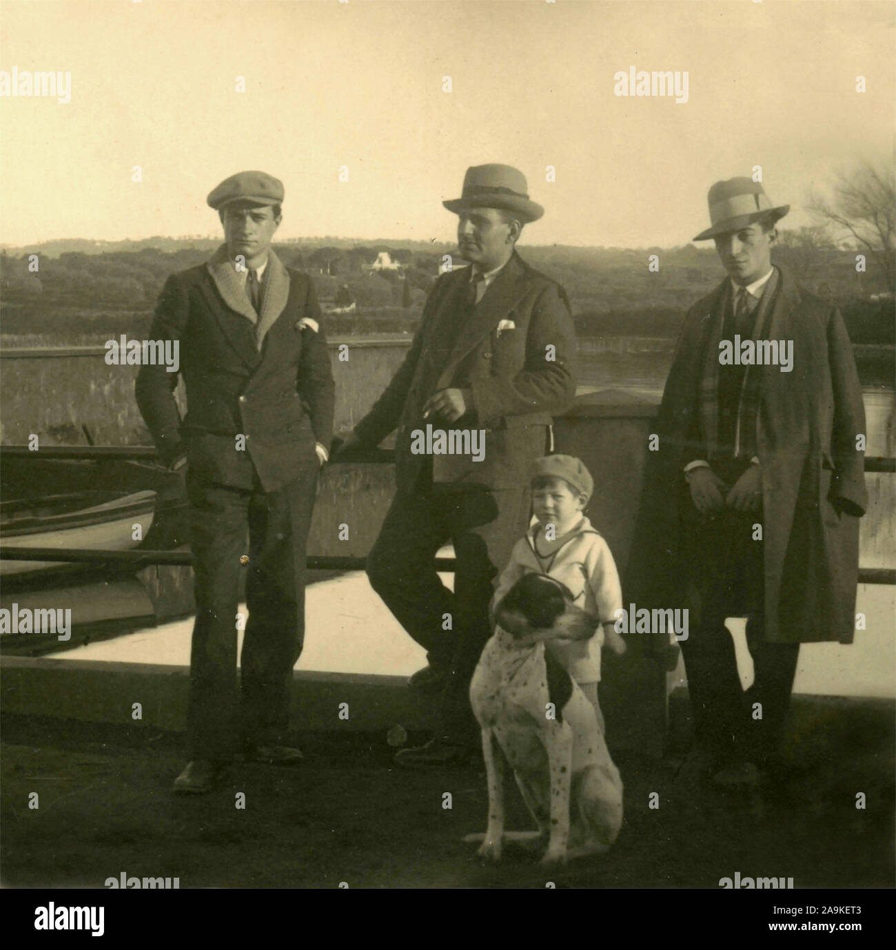 Men coat fashion hi-res stock photography and images - Alamy