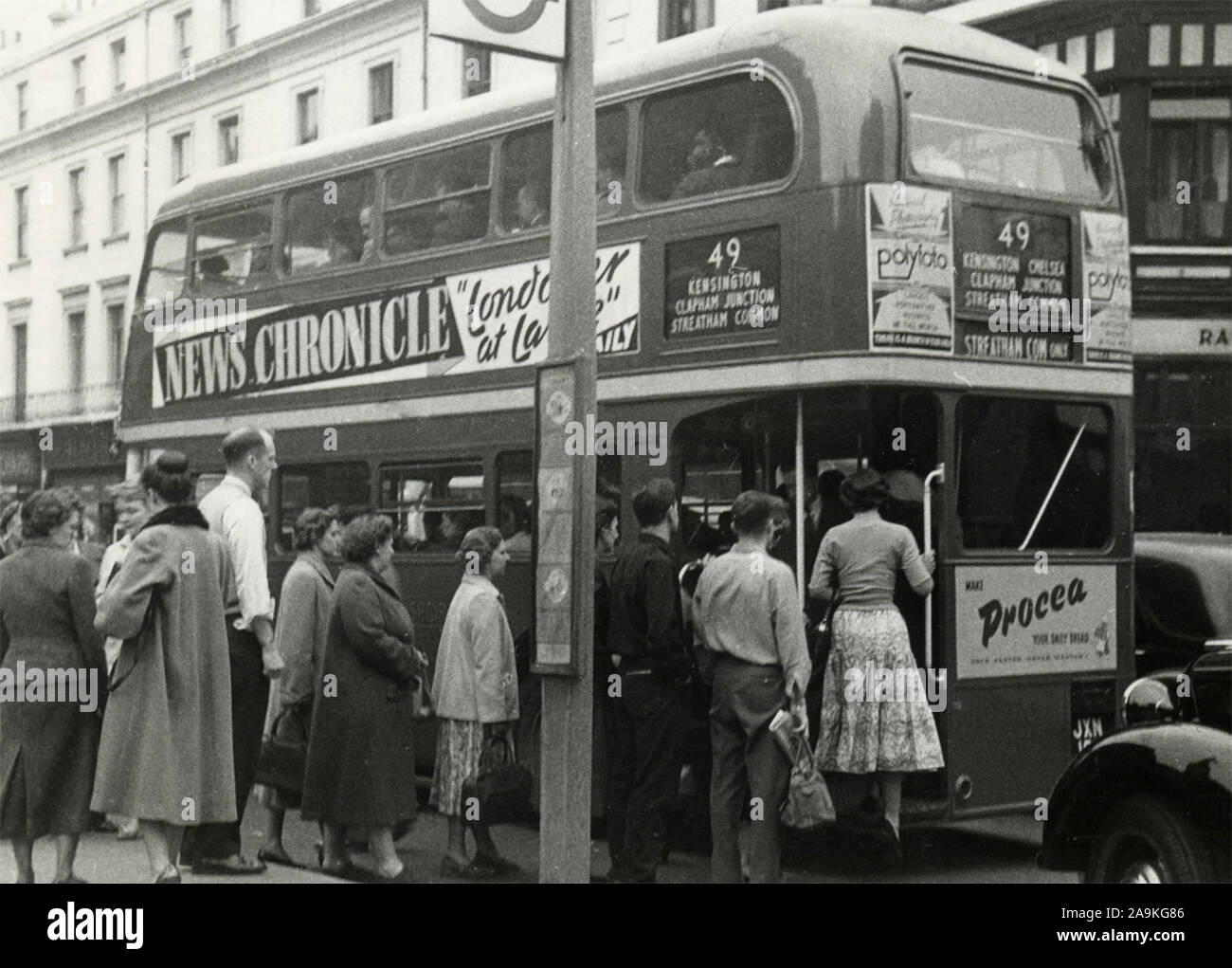 1950s london road hi-res stock photography and images - Alamy