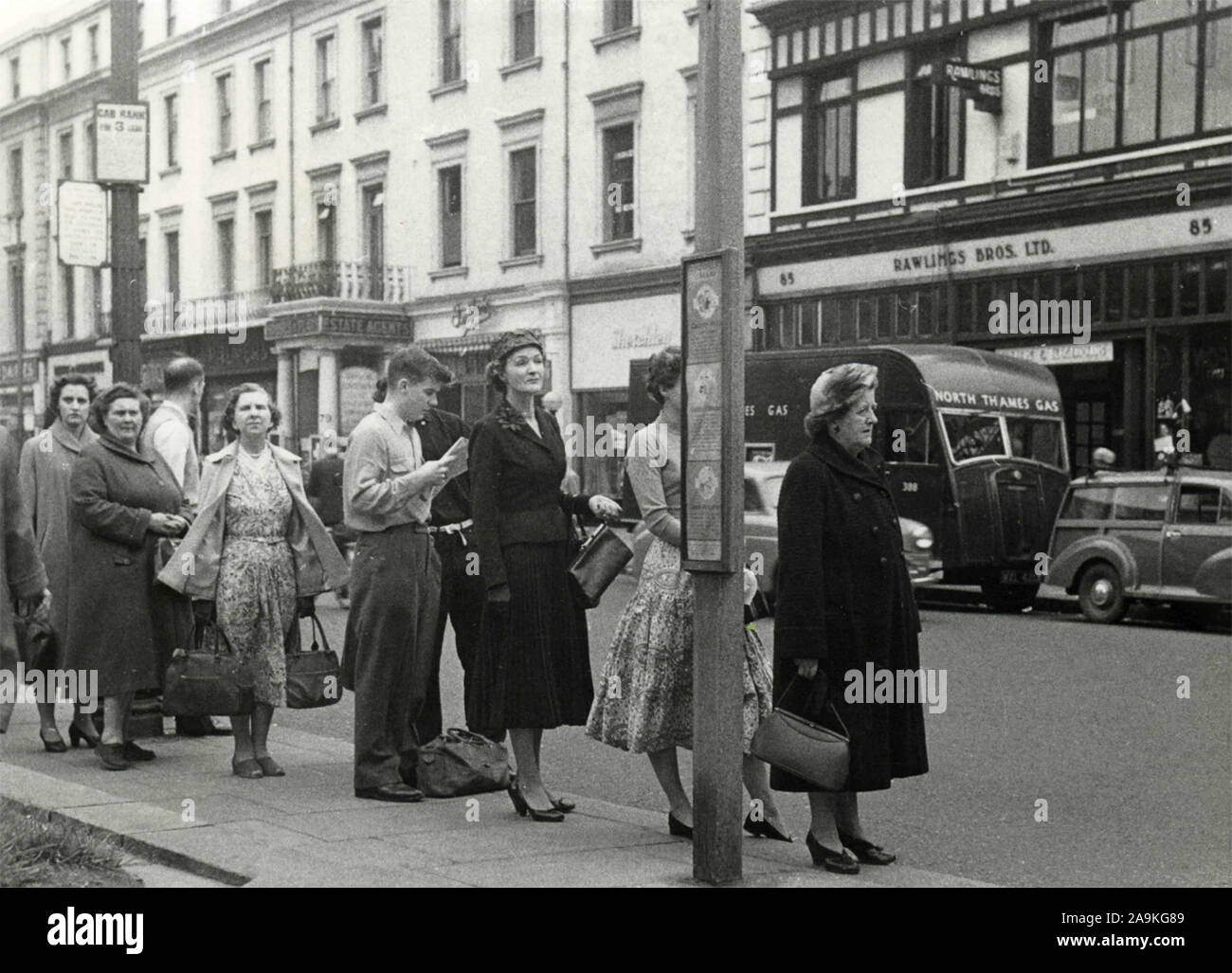 1950s london road hi-res stock photography and images - Alamy