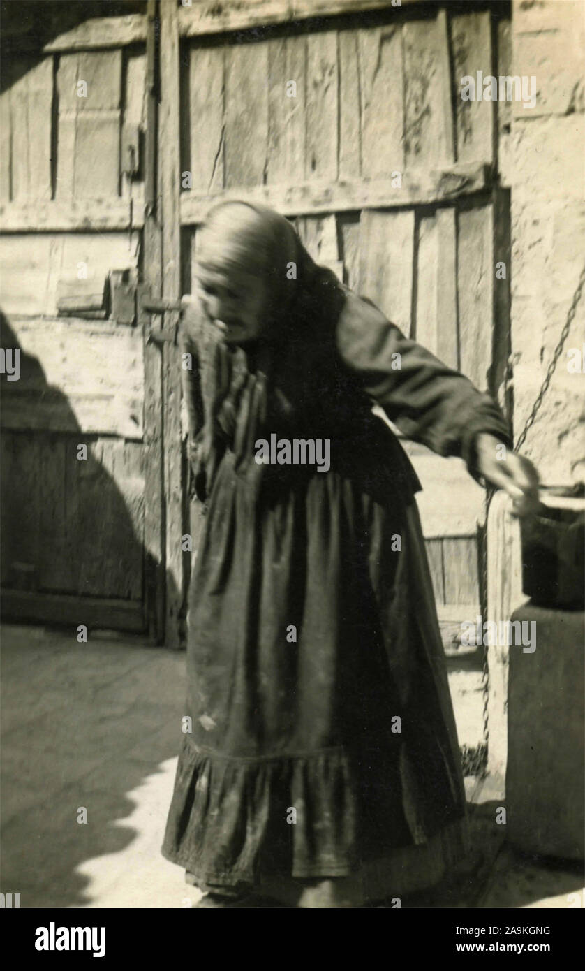 Old peasant woman hi-res stock photography and images - Alamy