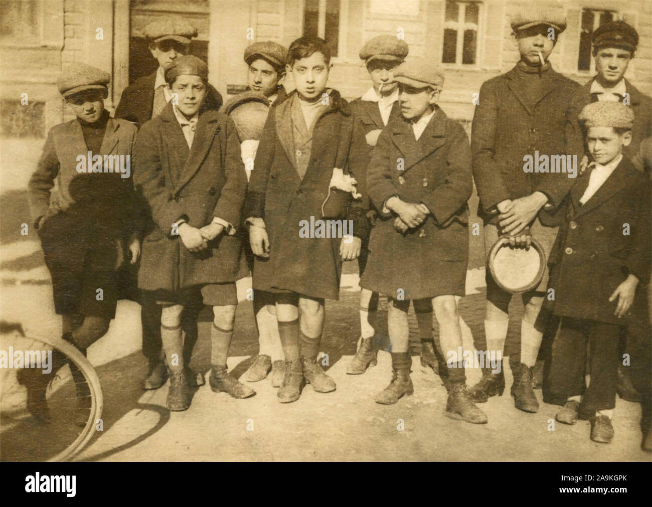 1920s child fashion hi-res stock photography and images - Alamy