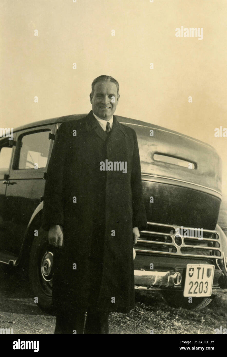 Man with his mercedes hi-res stock photography and images - Alamy