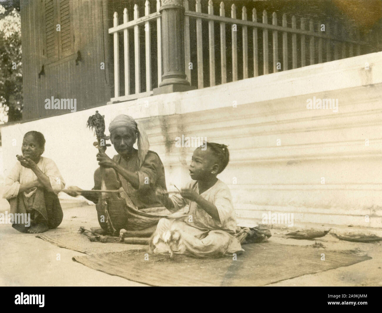 Street musicians, India Stock Photo - Alamy