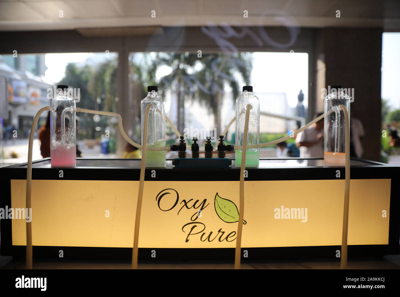 Oxygen logo hi-res stock photography and images - Alamy