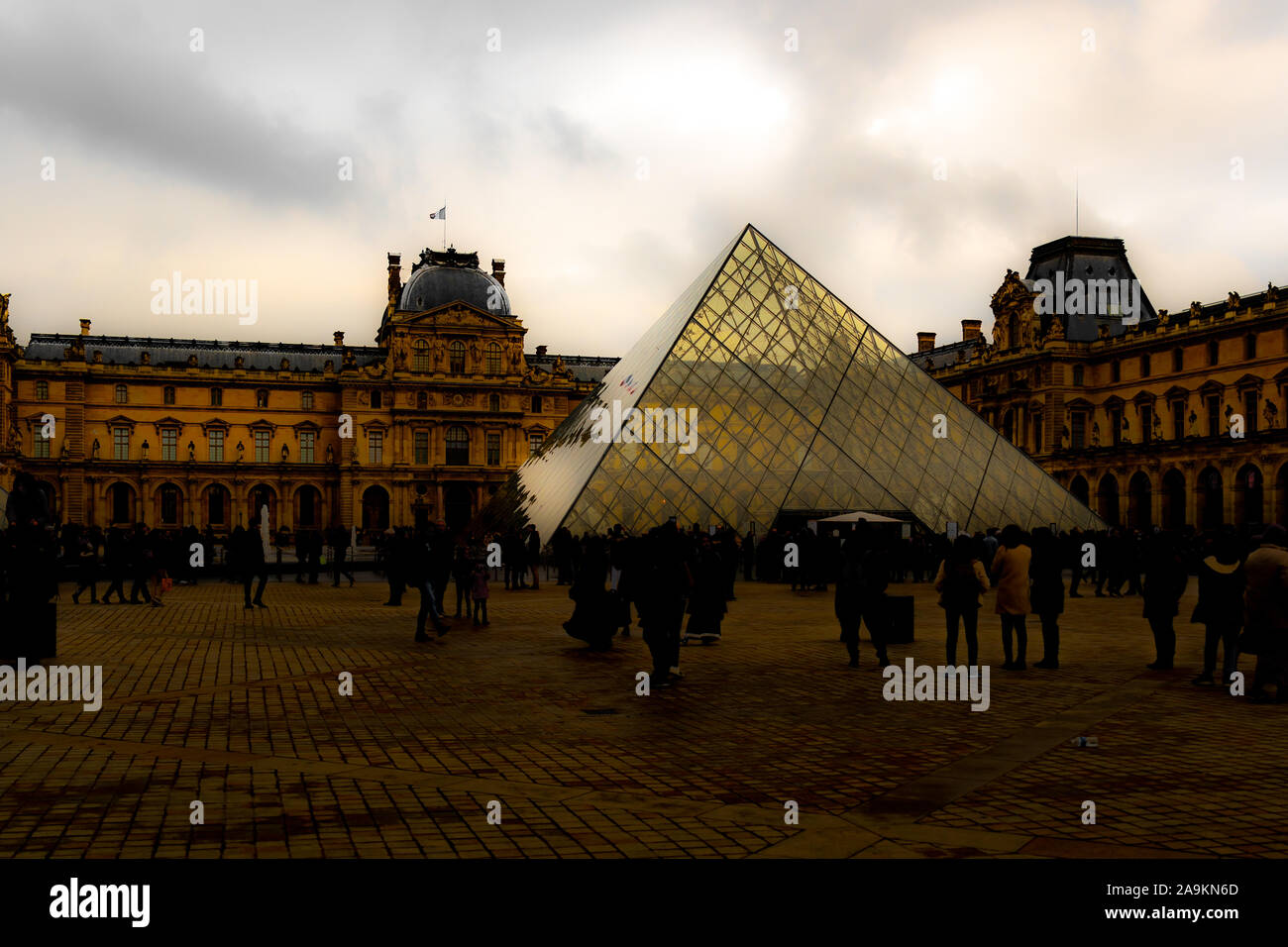Parisian architecture, famous buildings and way of life Stock Photo - Alamy
