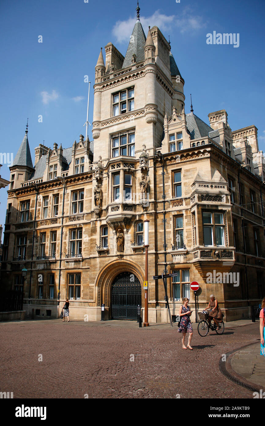 Gonville and Caius College, University of Cambridge, Strassenszene ...
