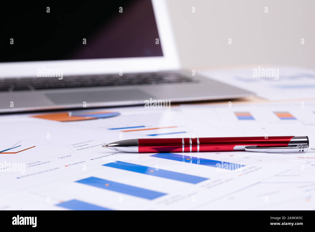 Graph piechart hi-res stock photography and images - Alamy