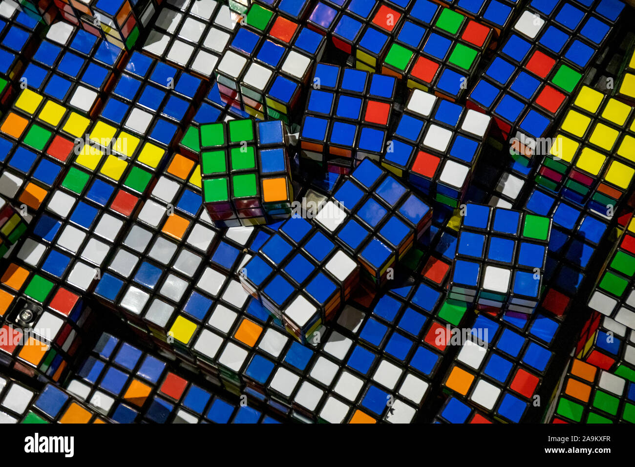 A lot of Rubik's Cubes are on the table Stock Photo - Alamy
