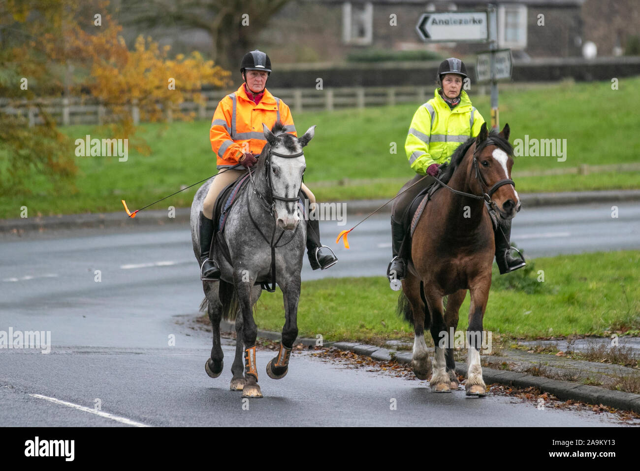 Horse riding hi vis vest hi-res stock photography and images - Alamy