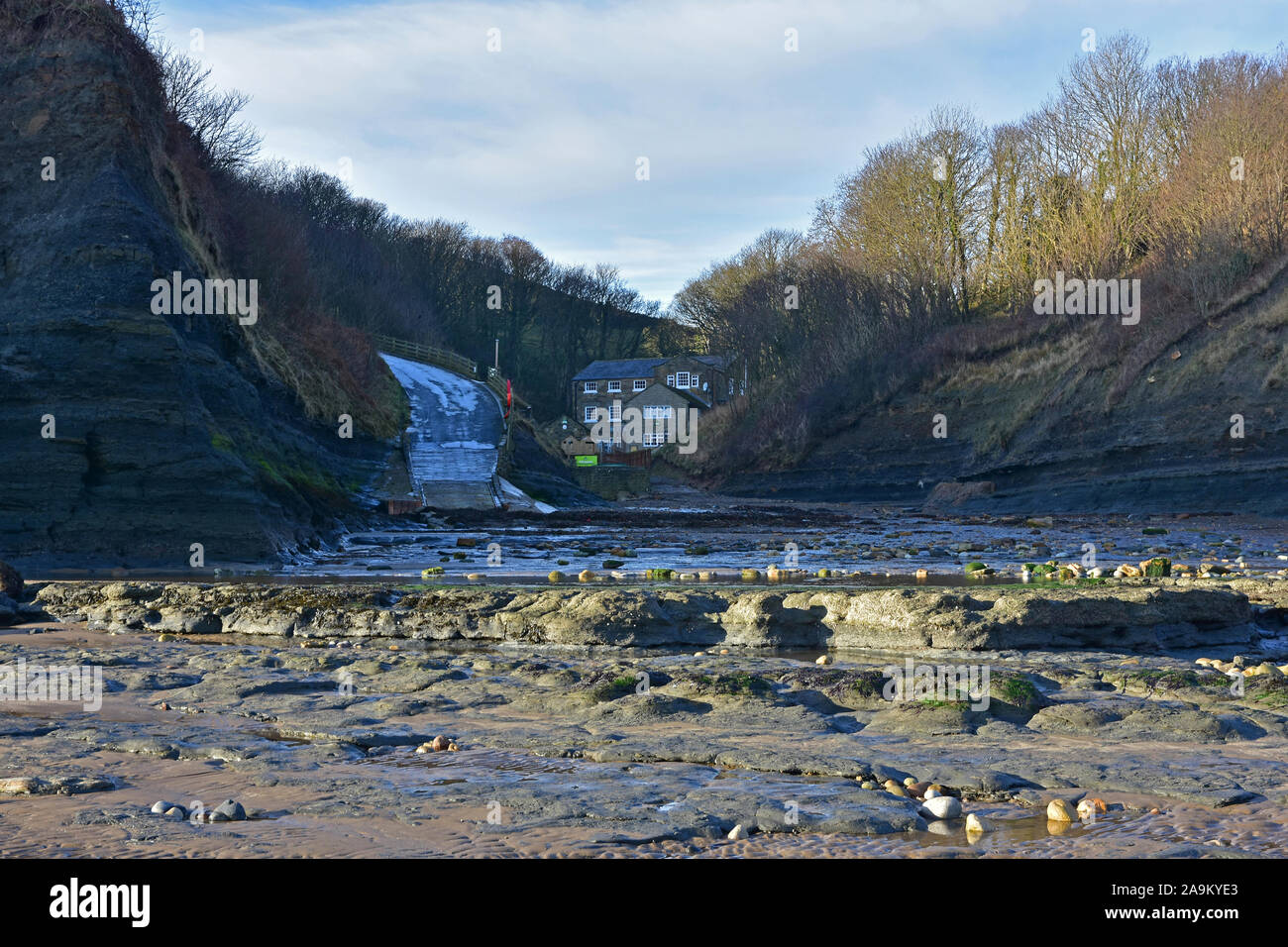 Boggle hole beach yorkshire hi-res stock photography and images - Alamy