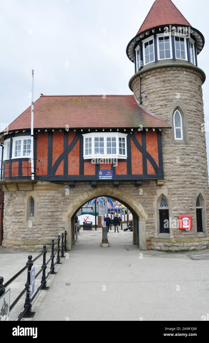 Scarborough hm coastguard station hi-res stock photography and images ...