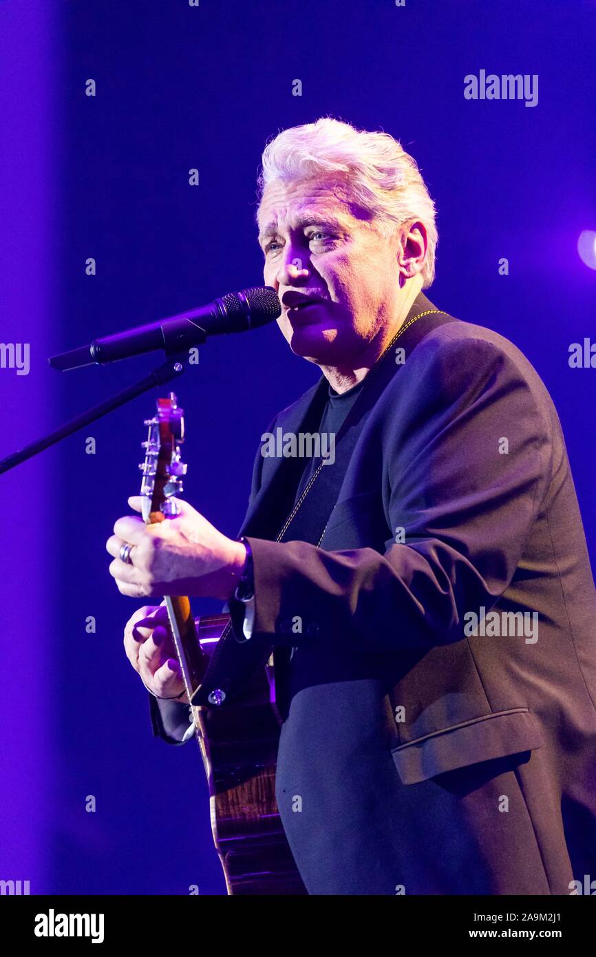 Offenburg, Germany. 15th Nov, 2019. The musician Rainhard Fendrich ...