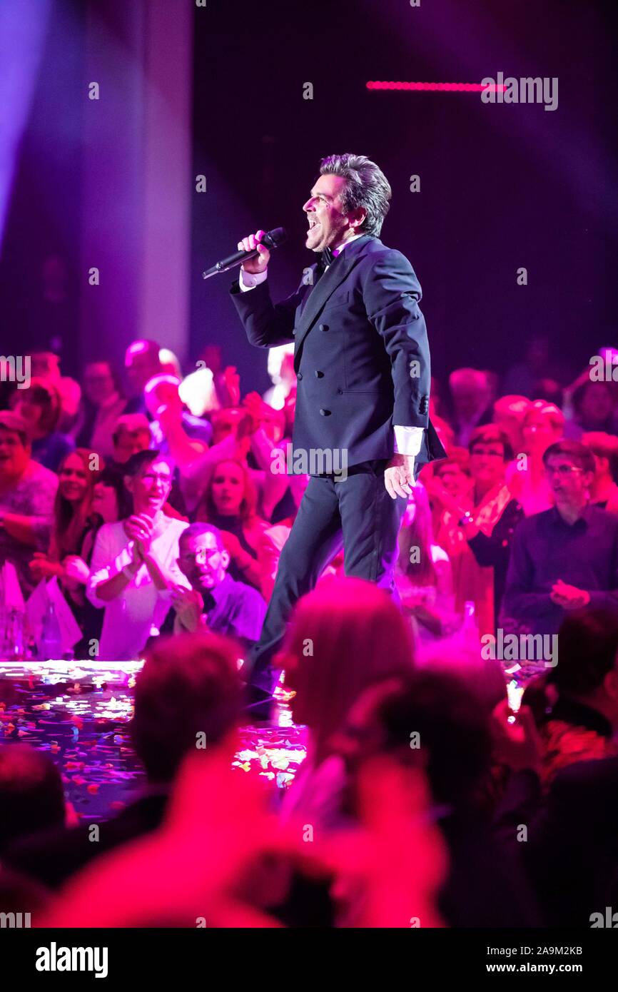 Offenburg, Germany. 15th Nov, 2019. The musician Thomas Anders performs ...