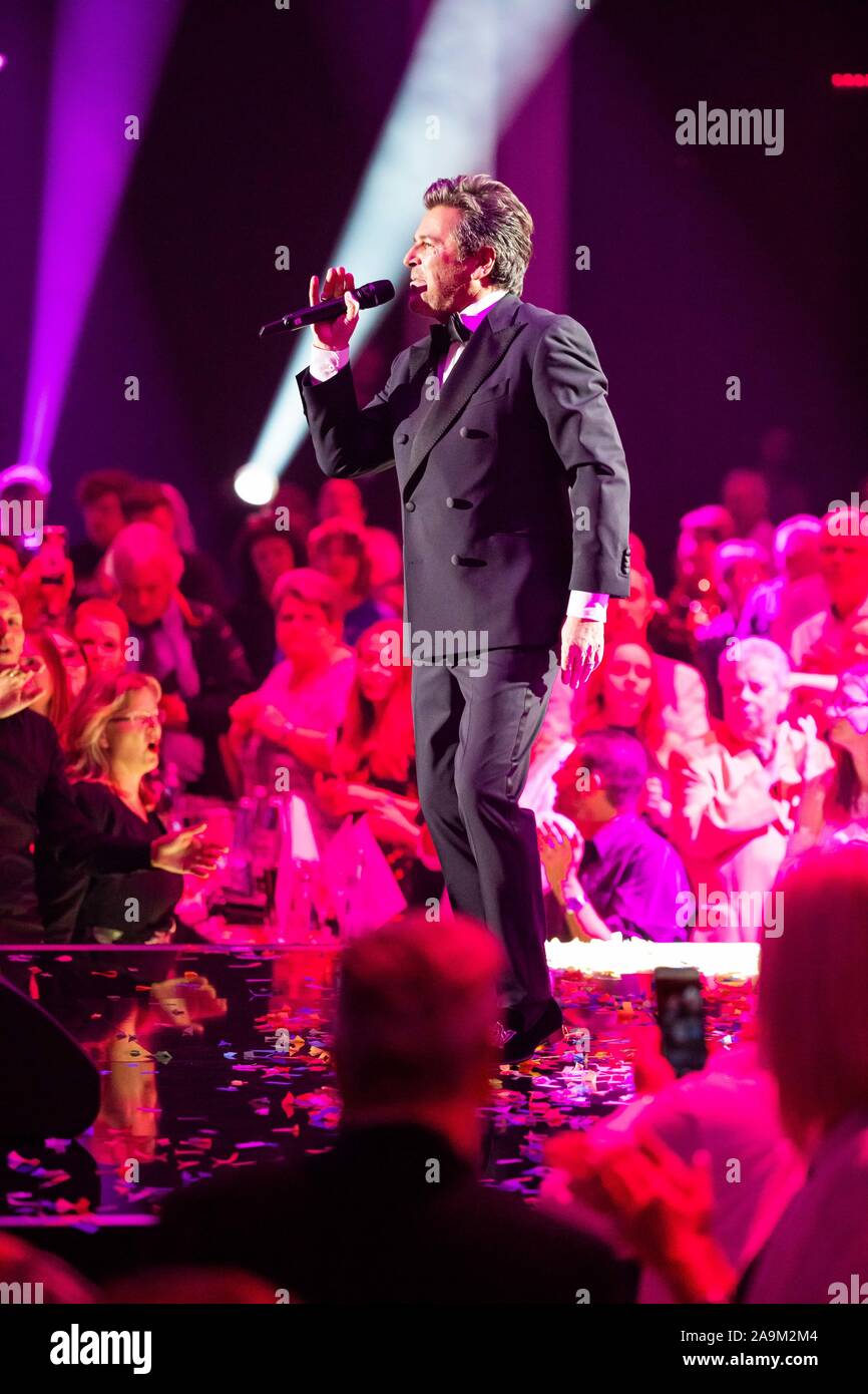 Offenburg, Germany. 15th Nov, 2019. The musician Thomas Anders performs ...