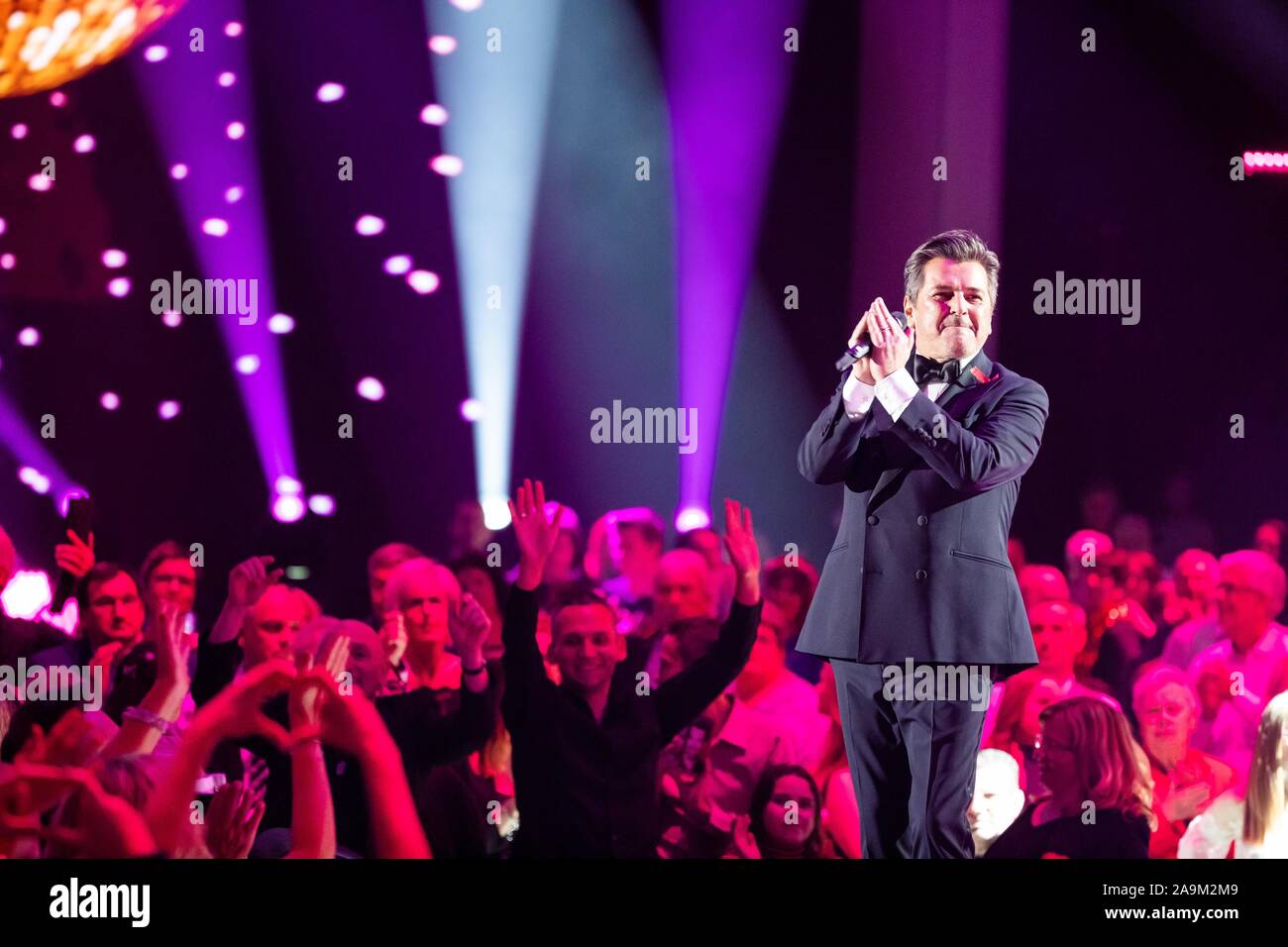 Offenburg, Germany. 15th Nov, 2019. The musician Thomas Anders performs ...