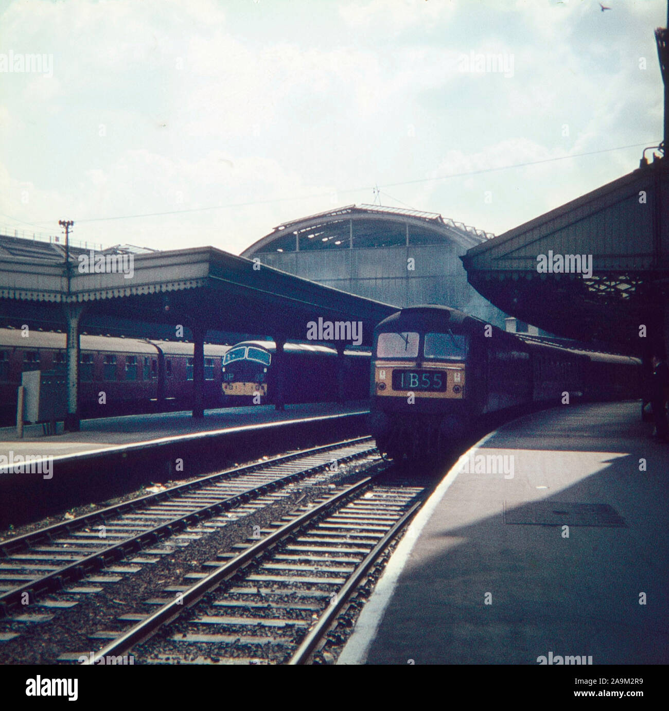 Paddington station 1960s hi-res stock photography and images - Alamy