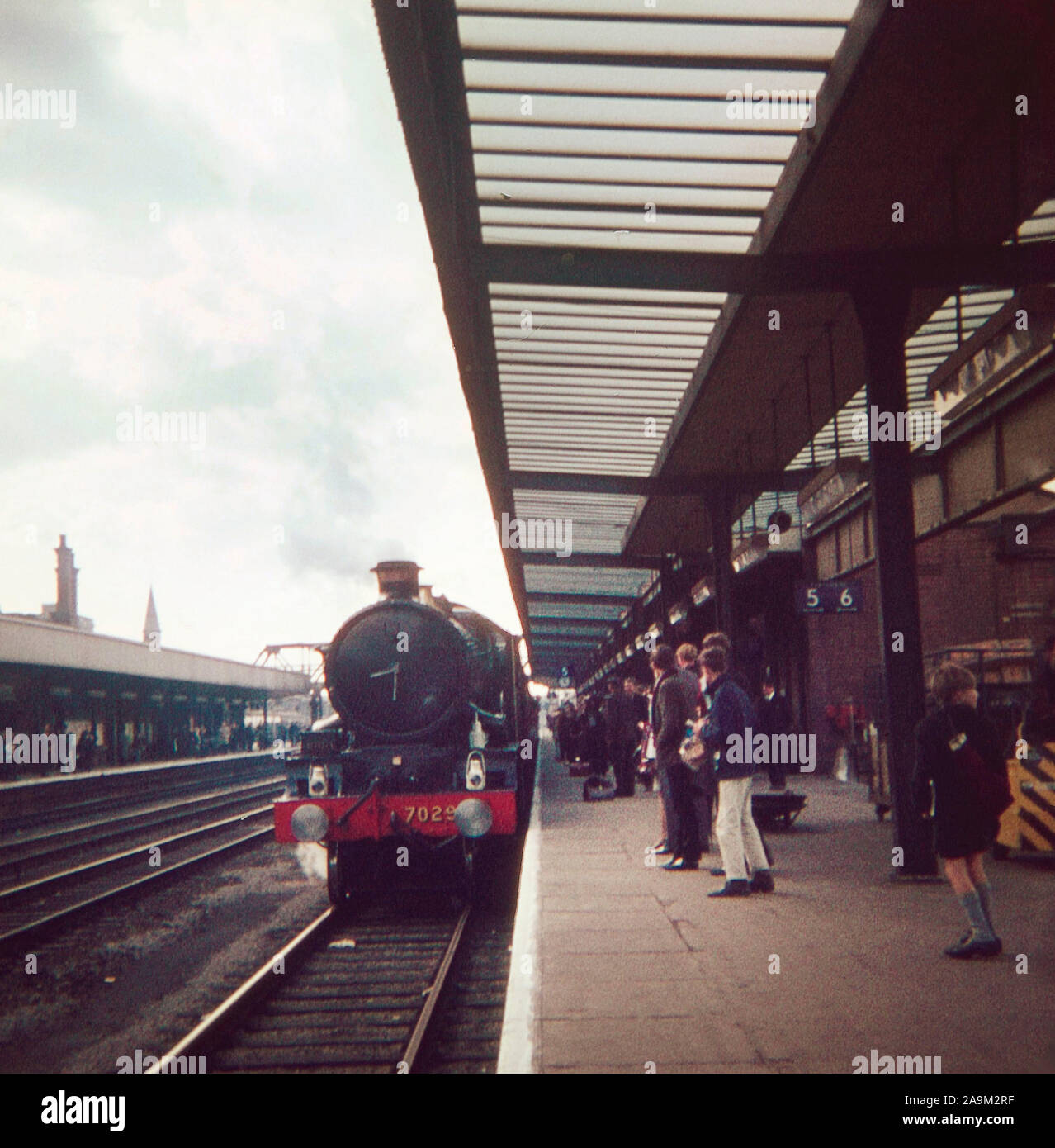 1960s Train Station Uk High Resolution Stock Photography and Images - Alamy