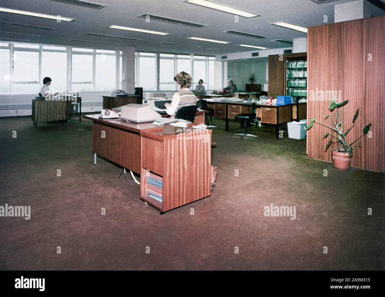 1980s office desks hi-res stock photography and images - Alamy