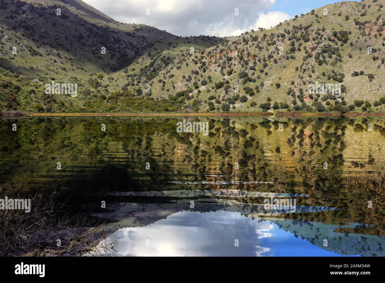 Lake Kournas in Crete Stock Photo - Alamy