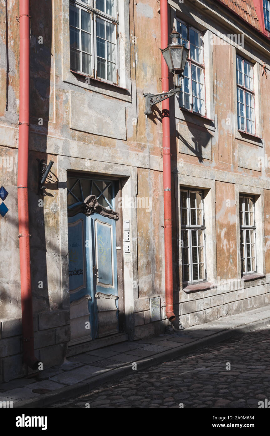 Colorful old buildings hi-res stock photography and images - Alamy