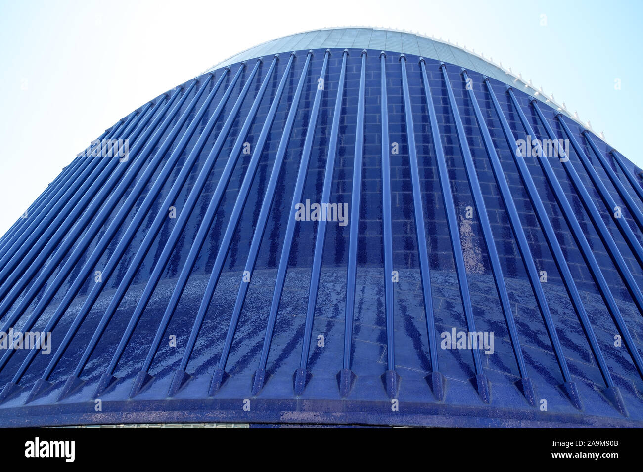 L'Agora multifunctional covered space in City of Arts and Sciences in ...