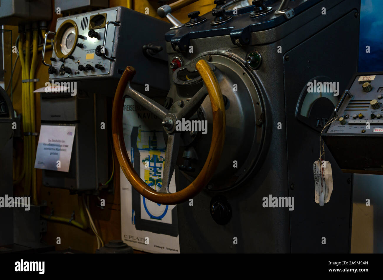 Radio navigation hi-res stock photography and images - Alamy