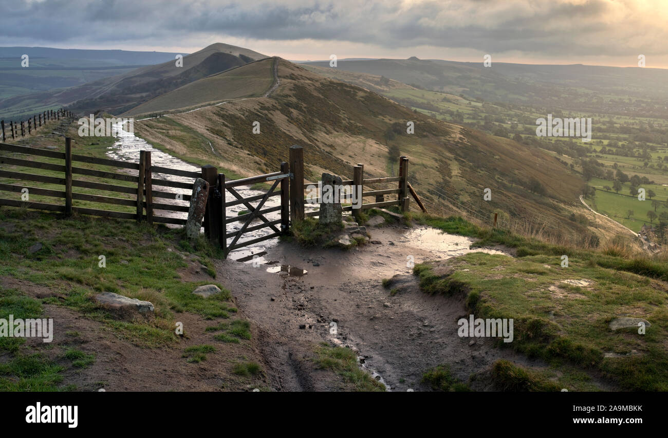 Castleton derbyshire england hi-res stock photography and images - Alamy