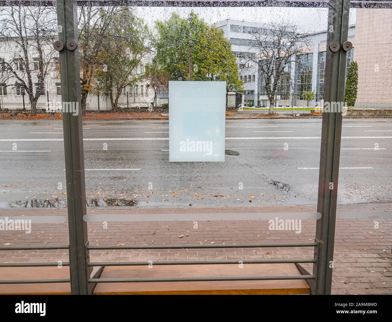 White sheet of paper on wet glass from the rain. Place for text Stock ...