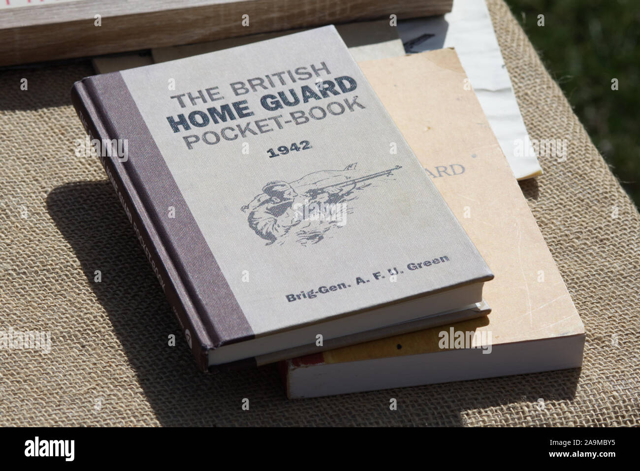 The British home guard pocket book, 1942 Stock Photo - Alamy