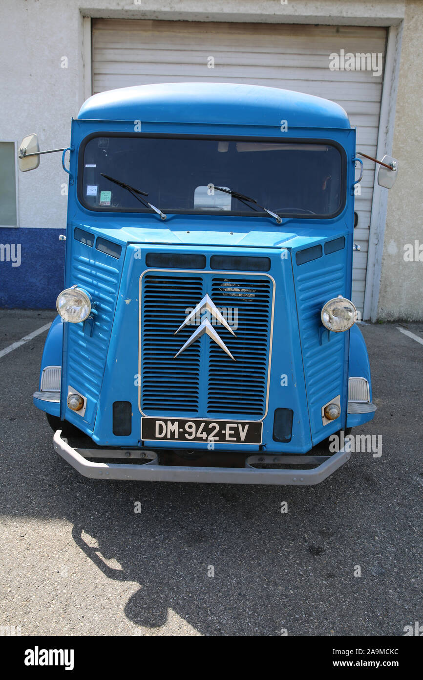 Citroen HY vintage blue van, France Stock Photo - Alamy