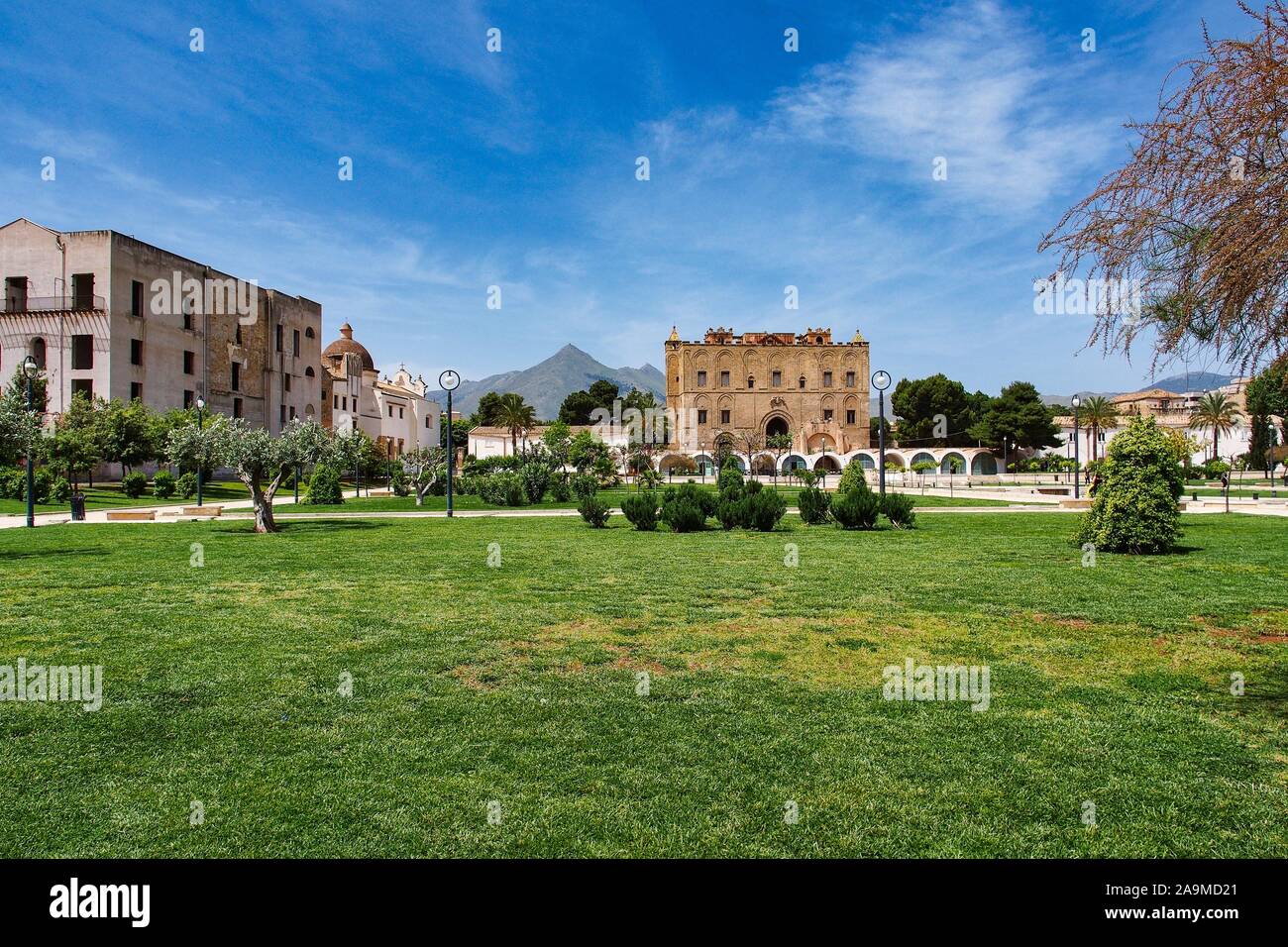 Palermo castles hi-res stock photography and images - Alamy