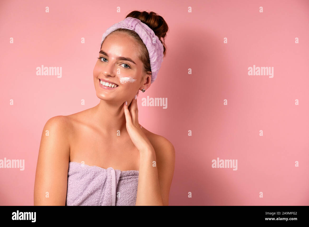 White patches on the face hi-res stock photography and images - Alamy