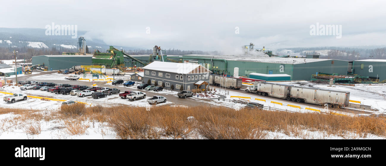 Lumber mill in british columbia hi-res stock photography and images - Alamy