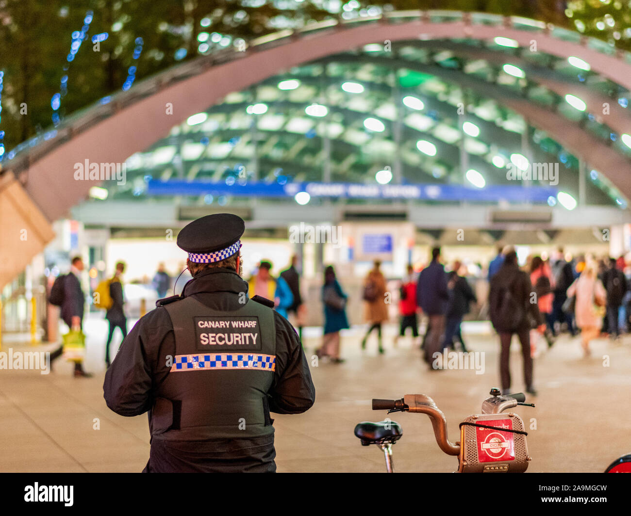 Canary Wharf Private Security London - Canary Wharf Security guard ...