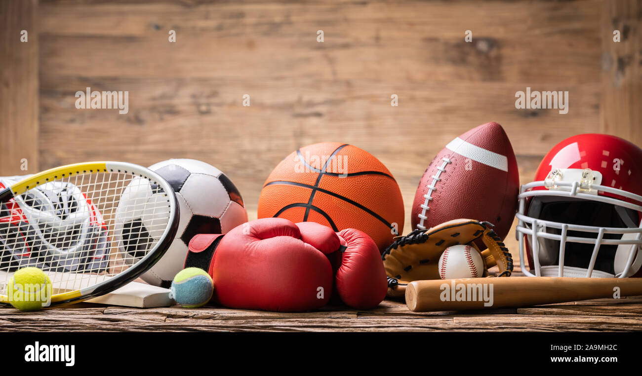 Boxing table hi-res stock photography and images - Alamy