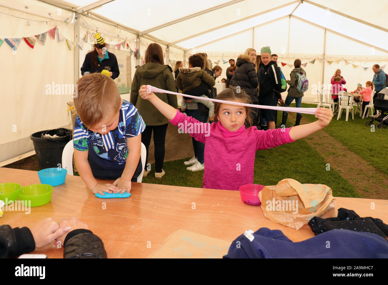 Child making slime hi-res stock photography and images - Alamy