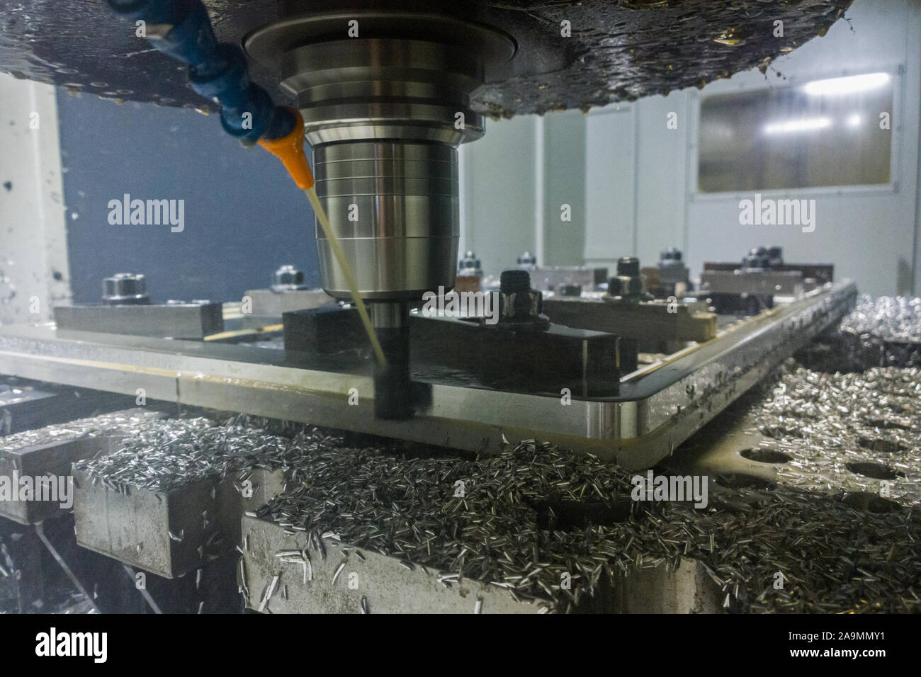 A process of cnc contour side milling of lagre thick steel palte ...